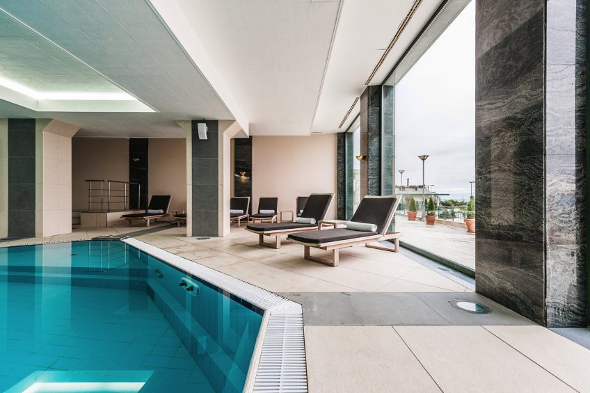 Relaxing Indoor Pool – Lamantinas